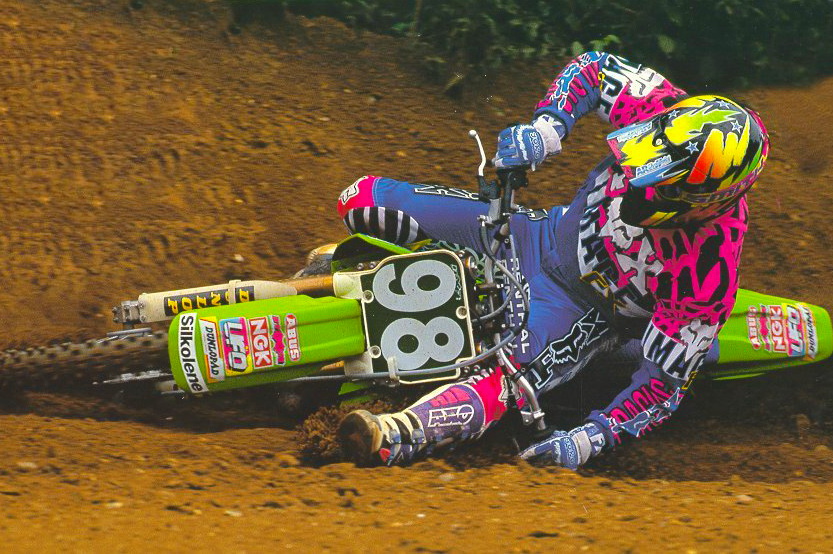 VIDEO: The '90s were cooler! - MX Vintage