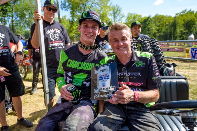 VIDEO: Mitch Payton krijgt Edison Dye Lifetime Achievement Award! - MX ...