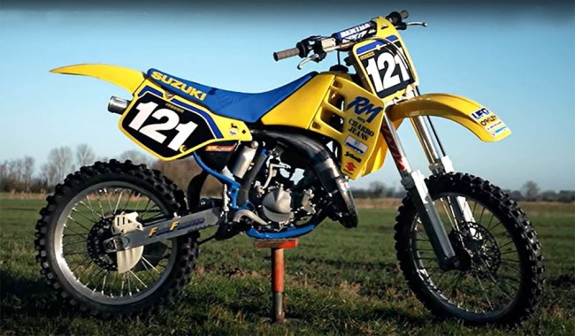 VIDEO: kan een oude RM125 van 1991 mee met de moderne viertakten? | MX ...